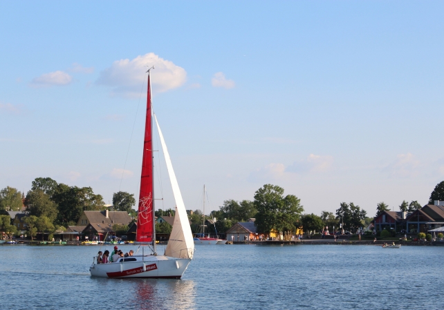 Plaukimas jachta Trakuose | Laisvalaikio Dovanos